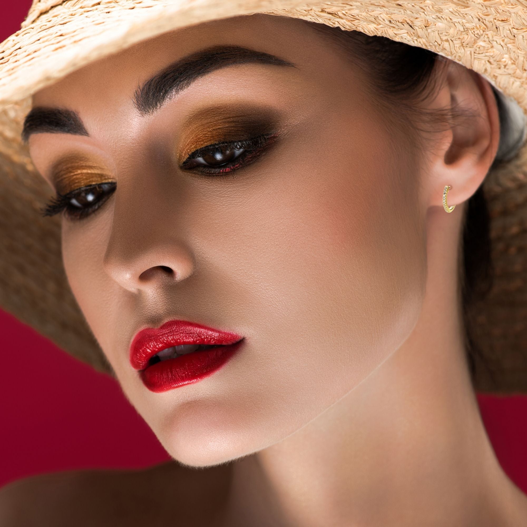 Small Hoop Earrings And Self-Expression Through Style – Upsera Jewelry